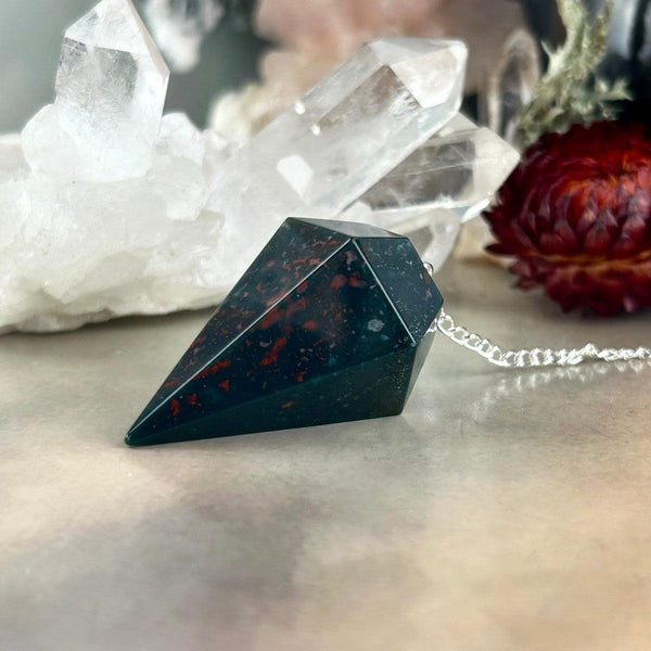 Bloodstone Pendulum – The Empress & Wolf